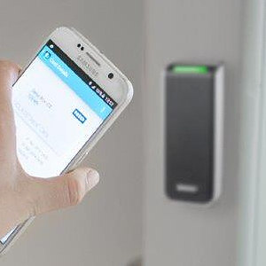 Soluciones sin contacto con HID Mobile Access y Signo de HID Global